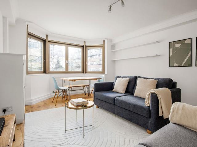 City Of London E1, 1 bed flat to rent, £2,840 pcm | PrimeLocation
