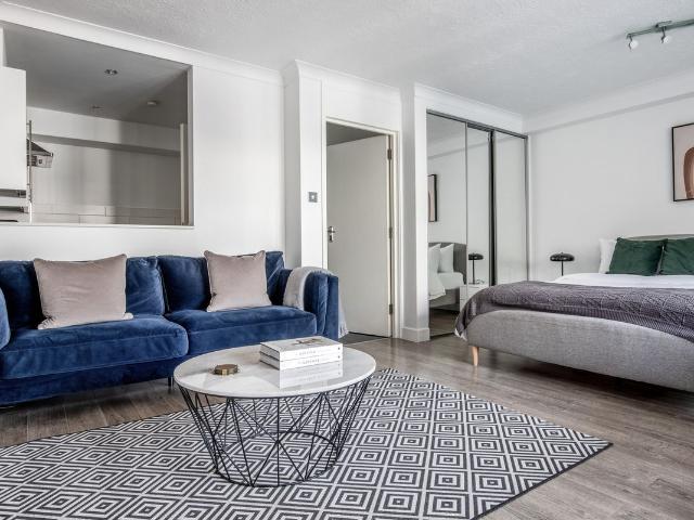 City Of London E1, Studio to rent, £2,600 pcm | PrimeLocation