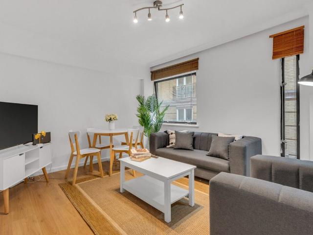 City Of London EC4R, 1 bed flat to rent, £6,747 pcm | PrimeLocation