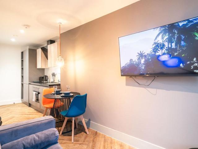 City Of Salford M3, 2 bed flat to rent, £1,519 pcm | PrimeLocation