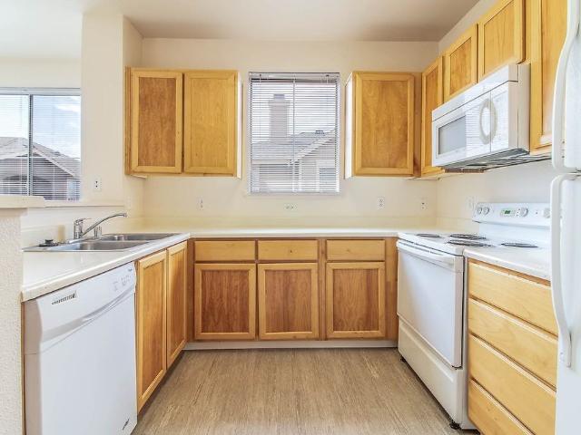 City Centre 3 Bedroom Apartment for Rent at 22800 Meridian Drive, Hayward, CA 94541