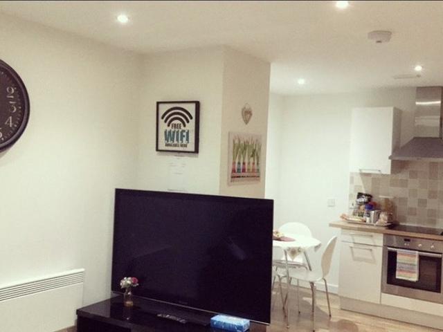City Centre 3 Bedrooms Short Term Considered