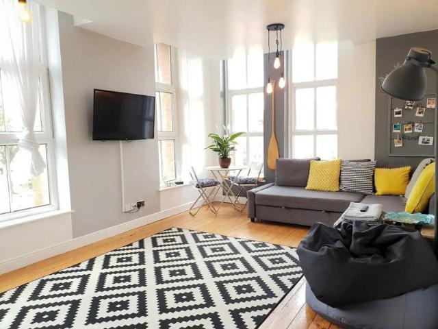City Centre Flat Near Canal & Park bills include