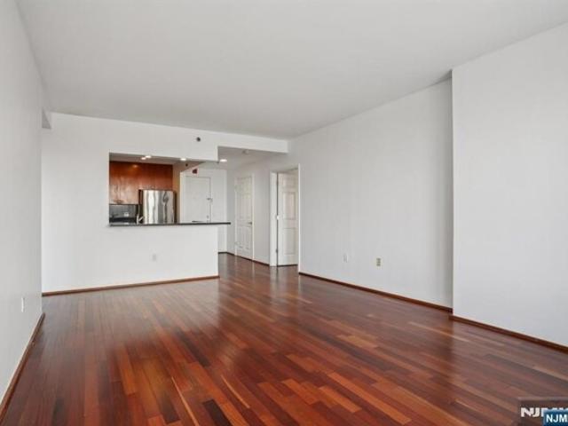 City City Pl, Edgewater, Condo For Sale