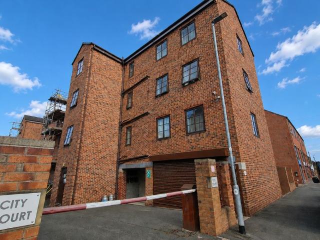 City Court, 40 South Parade, Morley, West Yorkshire LS27, 2 bed flat to rent, £730 pcm | PrimeLocation