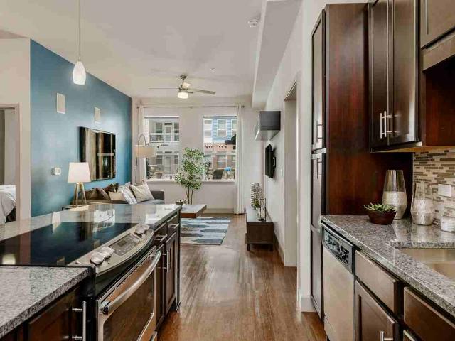 City House Apartments 2 Bedroom Apartment for Rent at 1801 Chestnut Pl, Denver, CO 80202 LoDo