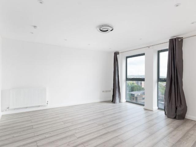 City House, London Road CR0, 3 bed flat to rent, £2,200 pcm | PrimeLocation