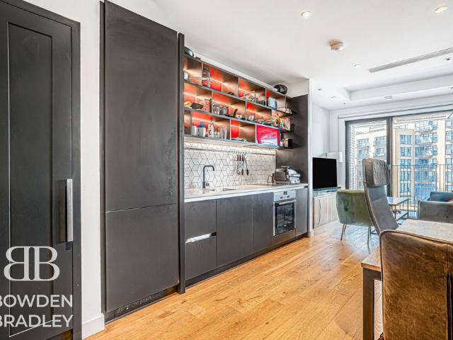 City Island Way, Corson House, E14 1 bed apartment to rent £2,000 pcm £462 pw