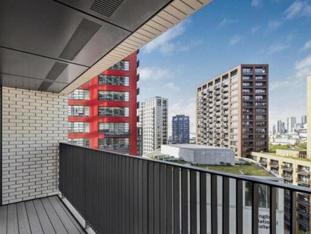 City Island Way, Canning Town, Studio Flat For