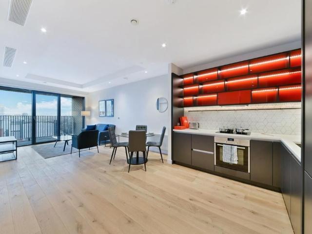 City Island Way, London E14, 1 bed flat to rent, £2,400 pcm | PrimeLocation