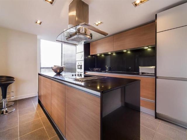City Island Way, London E14, 2 bed property to rent, £3,600 pcm | PrimeLocation