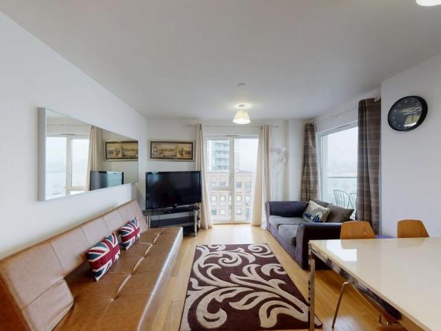 City Peninsula, Barge walk, LONDON, SE10 2 bed apartment to rent £2,075 pcm £479 pw