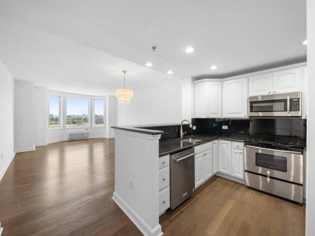 City Pl, Edgewater, Condo For Sale
