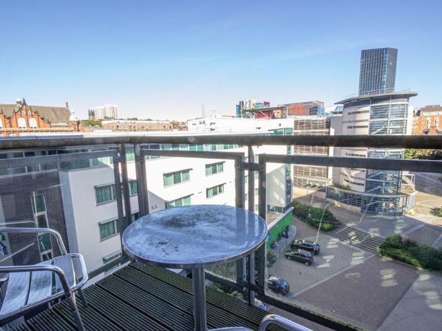 City Quadrant, Newcastle Upon Tyne 2 bed apartment to rent £1,280 pcm £295 pw