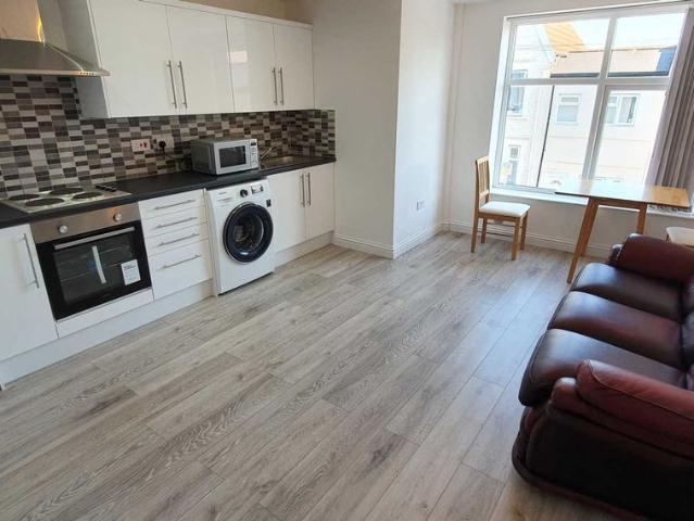 City Road, Cardiff CF24, 1 bed flat to rent, £975 pcm | PrimeLocation