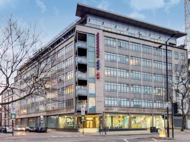 City Road, City, London, EC1V 1 bed flat to rent £3,893 pcm £898 pw