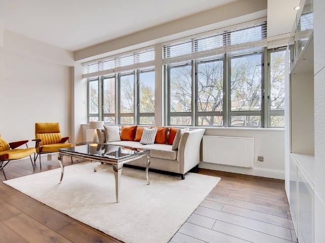 City Road, City, London EC1V, 2 bed flat to rent, £3,695 pcm | PrimeLocation