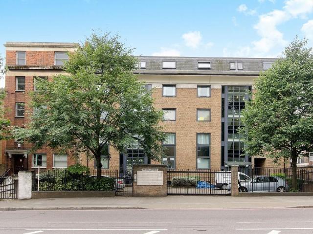 City Road, Angel, London, EC1V 1 bed flat to rent £2,500 pcm £577 pw