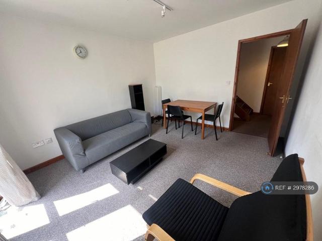 City Road, Bristol, BS2 2 bed flat to rent £1,550 pcm £358 pw
