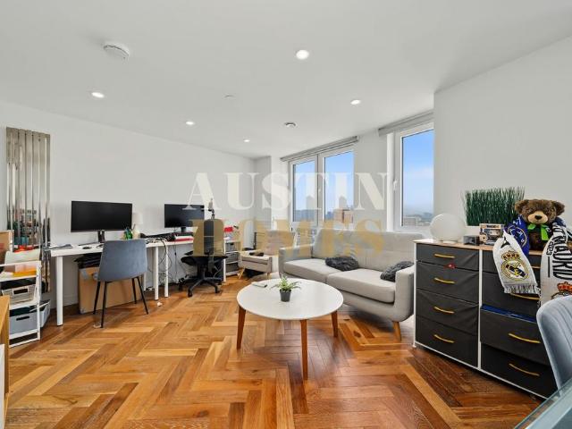 City Road, Eagle Point City Road, EC1V 2 bed apartment to rent £3,250 pcm £750 pw