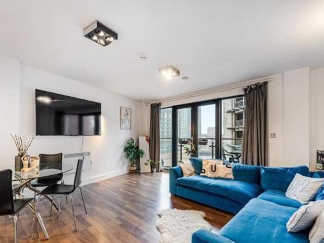 City Road East, Manchester, 3 Bedroom Apartment