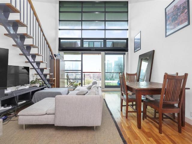City Road, EC1Y 2 bed penthouse to rent £4,000 pcm £923 pw