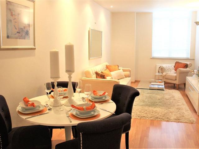City Road, Old Street, London EC1V, 2 bed flat to rent, £3,595 pcm | PrimeLocation