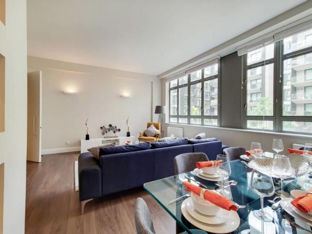 City Road, Old Street, London EC1V, 2 bed flat to rent, £3,595 pcm | PrimeLocation