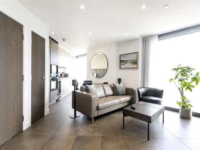 City Road, London, EC1V 1 bed apartment to rent £3,000 pcm £692 pw