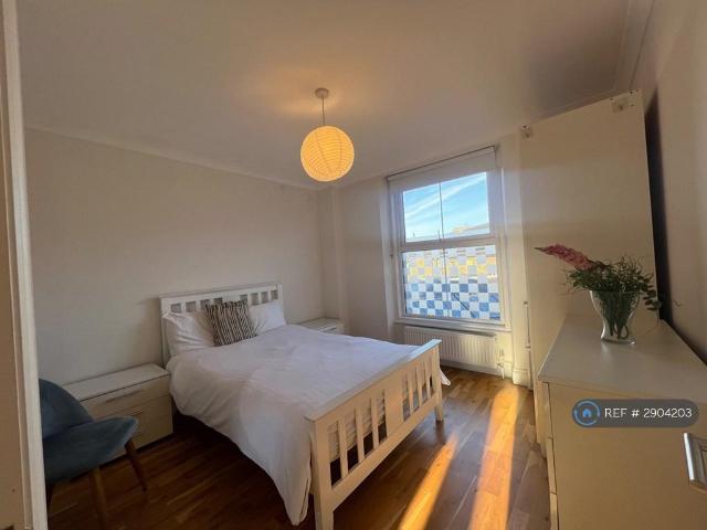 City Road, London, EC1V 1 bed flat to rent £1,950 pcm £450 pw