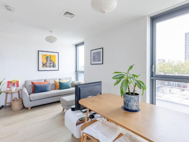 City Road, London EC1V, 1 bed flat to rent, £3,300 pcm | PrimeLocation
