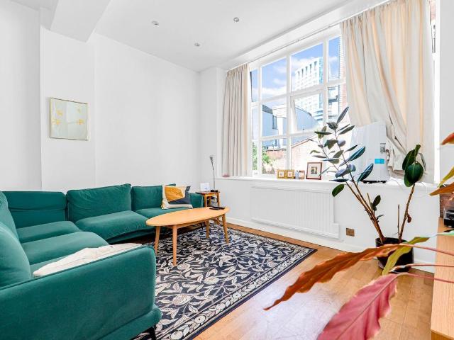 City Road, Shoreditch EC1V, 2 bed flat to rent, £3,500 pcm | PrimeLocation