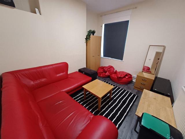 City Road, Roath, Cardiff CF24, 2 bed flat to rent, £1,100 pcm | PrimeLocation