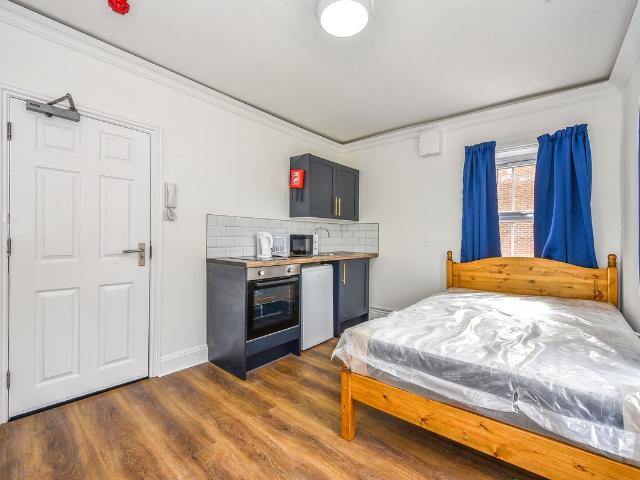 City Road, Winchester SO23, Room to rent, £850 pcm | PrimeLocation