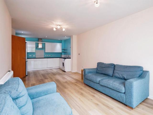 City South, City Road East, M15 2 bed flat to rent £1,325 pcm £306 pw