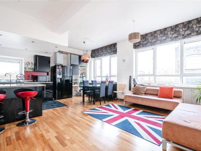 City View House, 463 Bethnal Green. 2 bed apartment to rent £2,600 pcm £600 pw