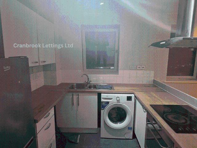 City View, Ilford IG1, 2 bed flat to rent, £1,800 pcm | PrimeLocation