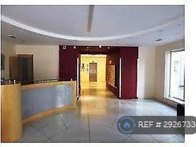 City View, Ilford, IG1 2 bed flat to rent £1,975 pcm £456 pw