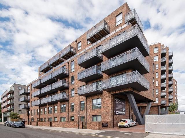 City View, Leven Road, London E14, 1 bed flat to rent, £1,950 pcm | PrimeLocation