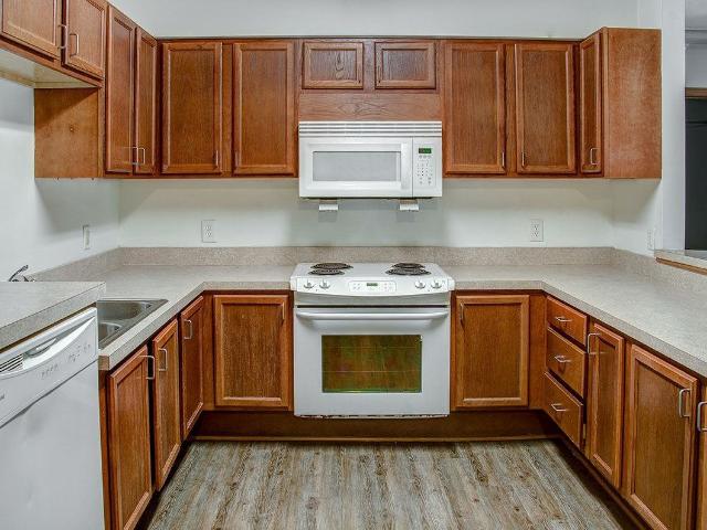 City View Place 2 Bedroom Apartment for Rent at 1000 Bainbridge St, Richmond, VA 23224 Manchester