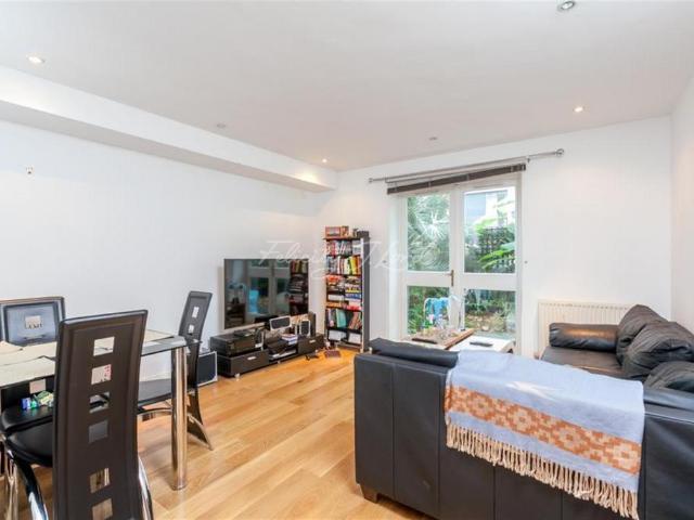 City Walk, EC1V 1 bed flat to rent £2,665 pcm £615 pw