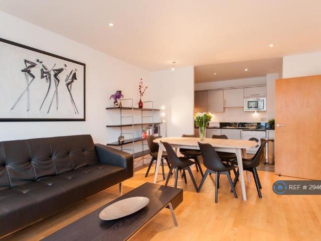 City Walk, London, SE1 2 bed flat to rent £3,393 pcm £783 pw