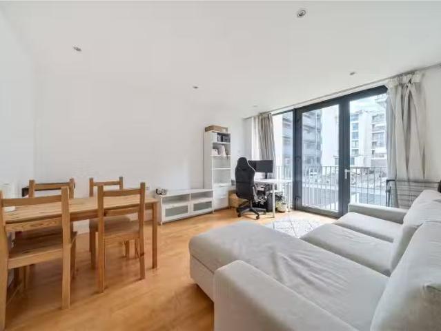 City Walk, London, SE1 3BP
