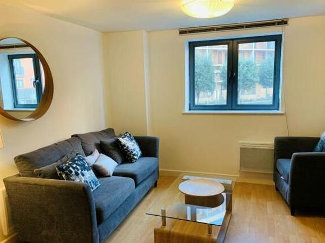 City Walk, Leeds, 2 Bedroom Flat