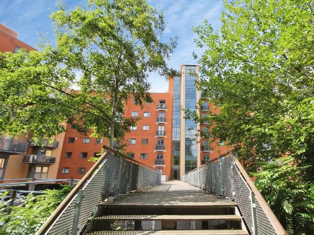 City Walk, Leeds, West Yorkshire LS11, 1 bed flat to rent, £1,125 pcm | PrimeLocation