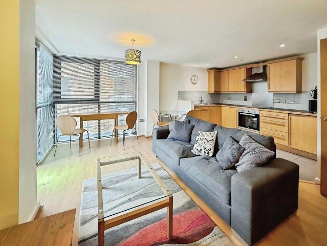 City Walk, Leeds, West Yorkshire LS11, 2 bed flat to rent, £1,175 pcm | PrimeLocation