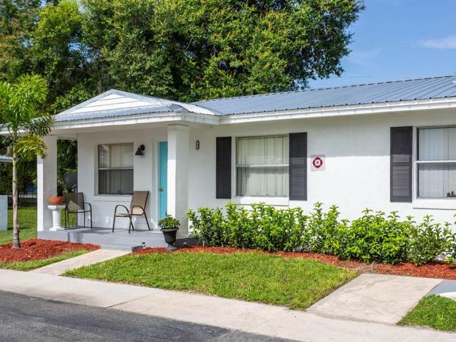 City Walk Villas | 1 & 2 Bedroom Apartments in Mount Dora, FL 3 Bedroom Apartment for Rent at 1515 Lincoln Ave, Mount Dora, FL 32757