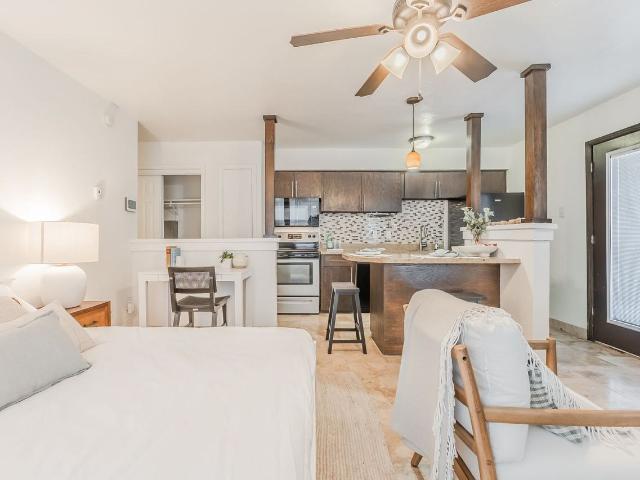 Cityscape Apartments 1 Bedroom Apartment for Rent at 6466 Ridgecrest Rd, Dallas, TX 75231