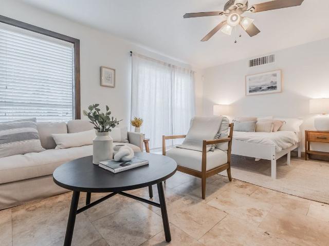 Cityscape Apartments 1 Bedroom Apartment for Rent at 6466 Ridgecrest Rd, Dallas, TX 75231