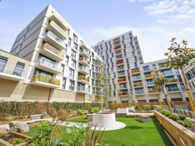 Cityscape Kensington Apartments. Studio to rent £2,145 pcm £495 pw